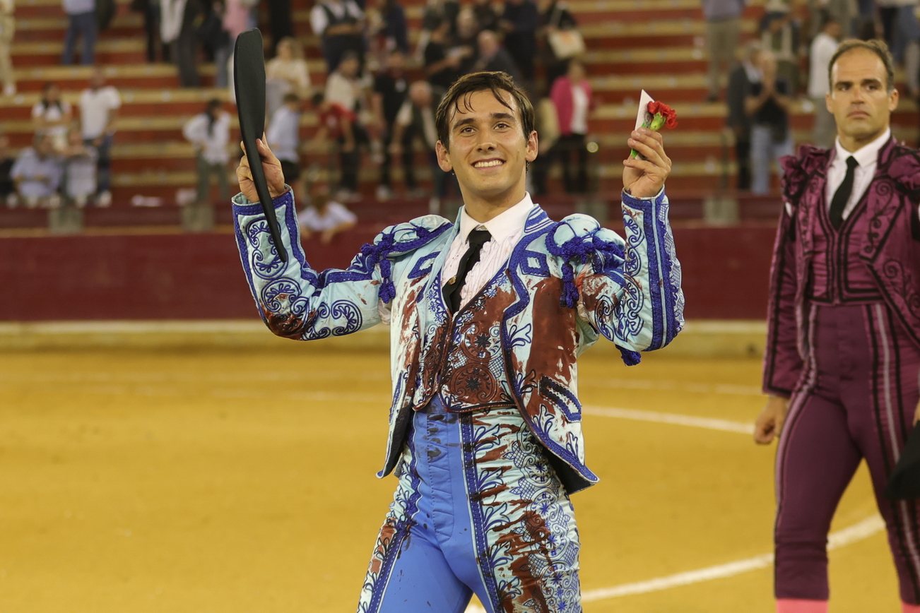 Ismael Martín destaca en la última corrida de toros de la Feria del ...